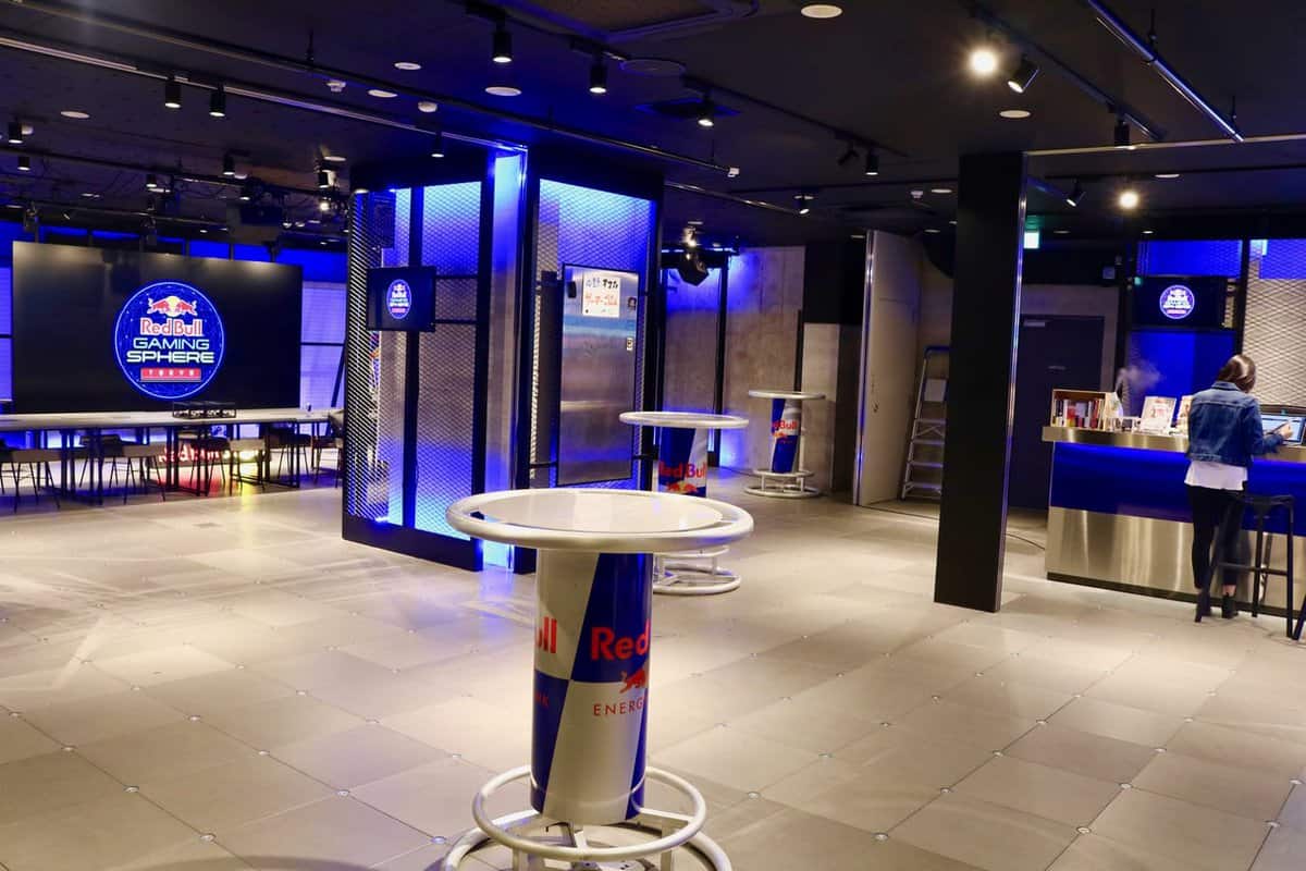 Red Bull飲み放題のイベント会場「Red Bull Gaming Sphere Tokyo」